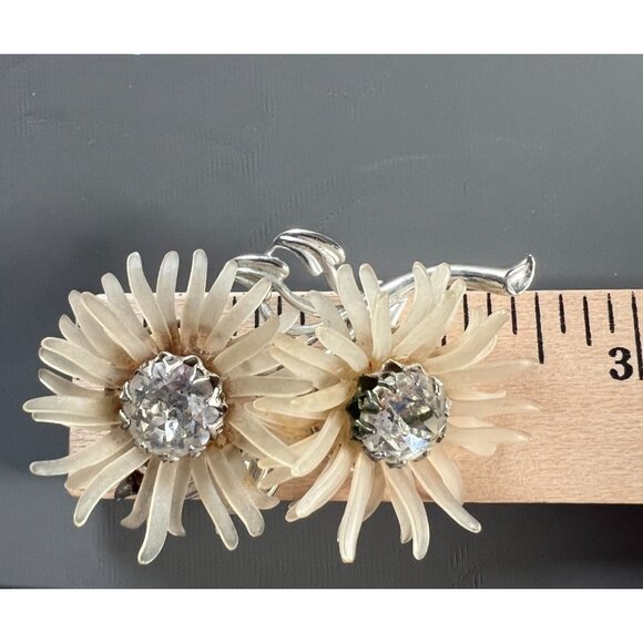 Kramar | Jewelry | Vintage Kramer Daisy Brooch Clipon Earring Daisy ...